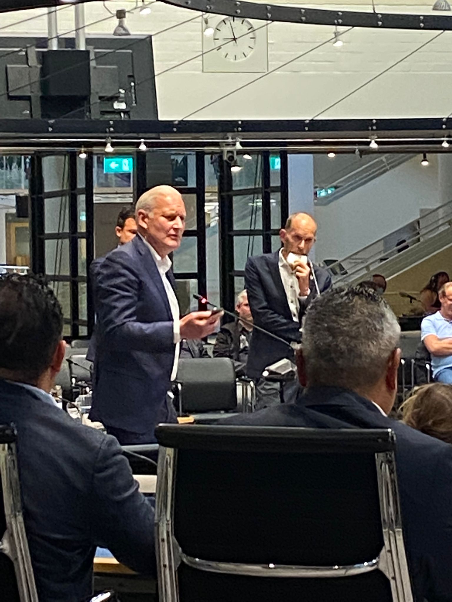 Vuurwerkverbod, Te dure brug en Joods vastgoed. Democratie! - Hans van ...